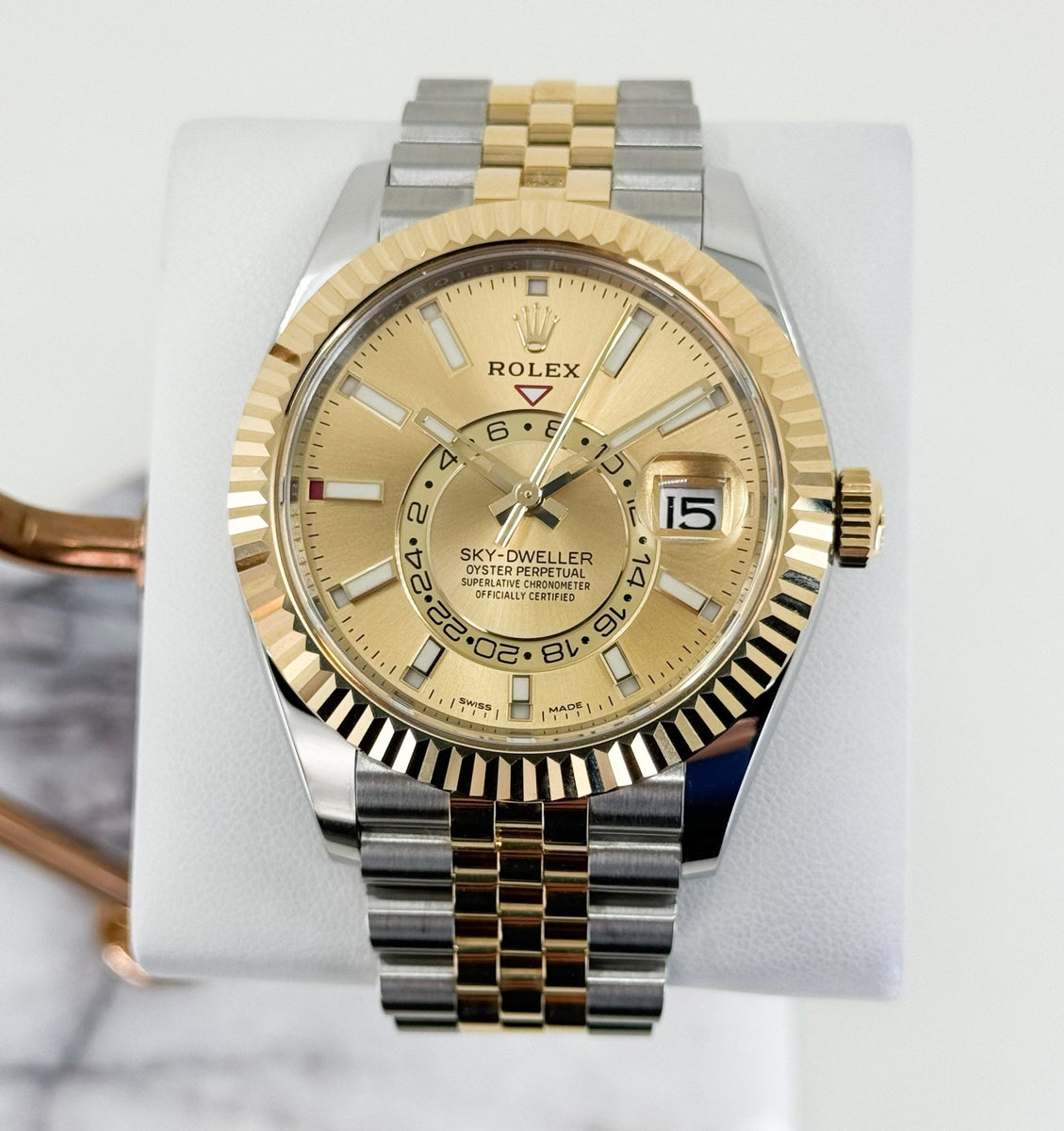 Rolex Yellow Rolesor Oyster Perpetual Sky-Dweller - 326933 chij ...